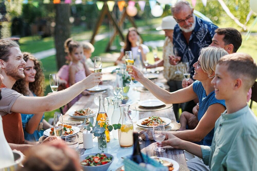Family Reunion & Vacation Charter Bus Rentals - Charter Buses For ...