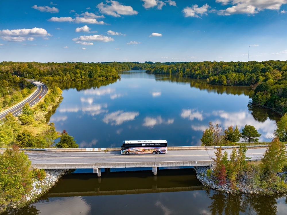 Benefits of Charter Bus Tours & Group Travel | Holiday Companies, Inc